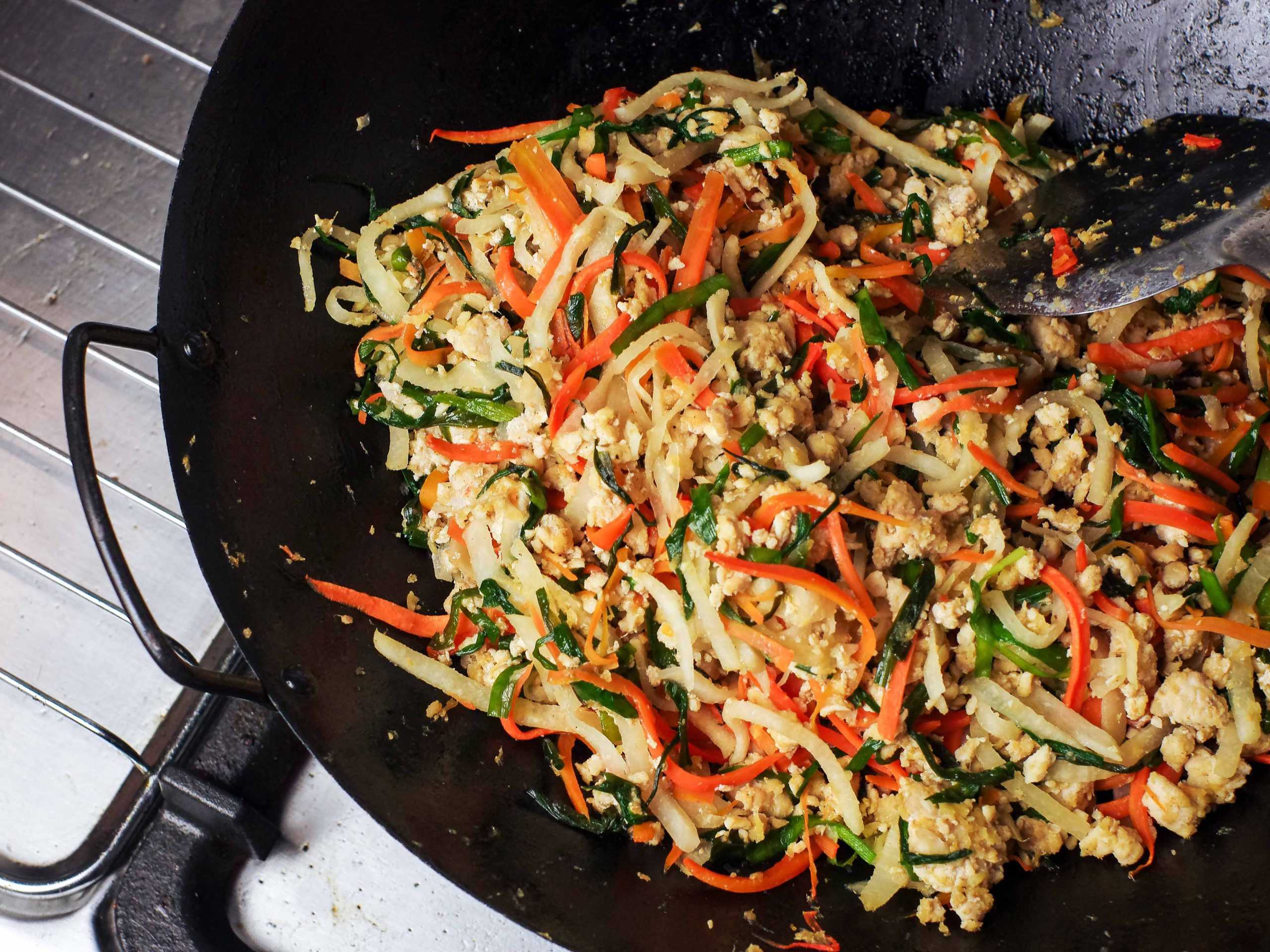 Fried popiah: Our take on a classic fried popiah | Periuk.my