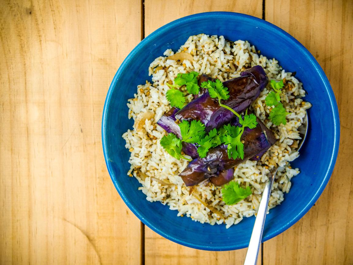 Jollof rice: Deeply flavourful tomato rice | Periuk.my