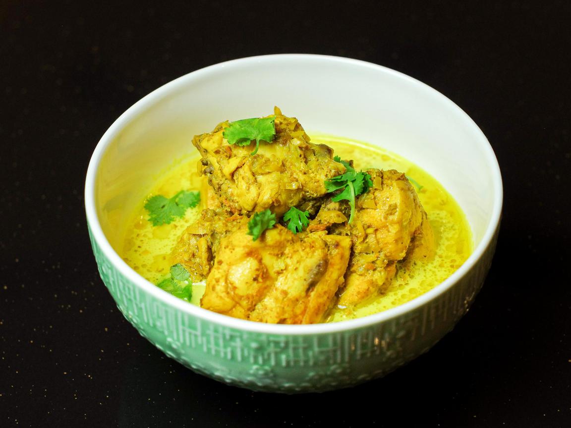 Braised turmeric chicken: A braised version of ayam kunyit | Periuk.my